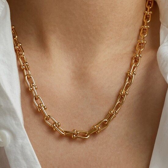 U link chain necklace store
